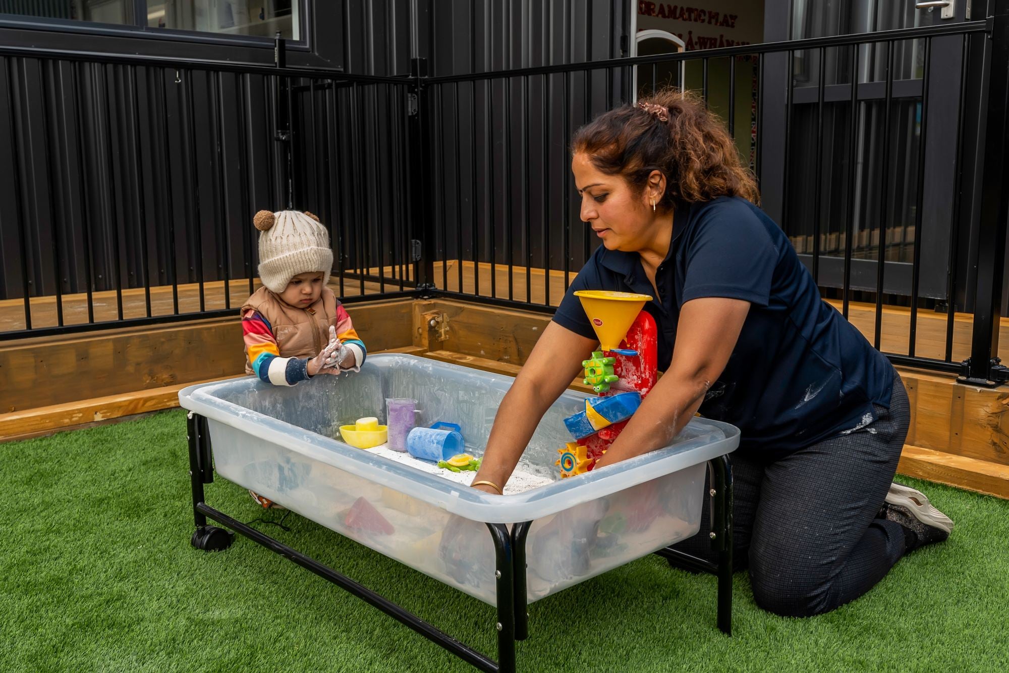 Tiny Tots Sand And Water Play Tray - Play‘n’Learn New Zealand